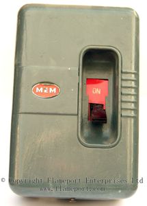 MEM 4 way enclosed grey metal fuse box #2
