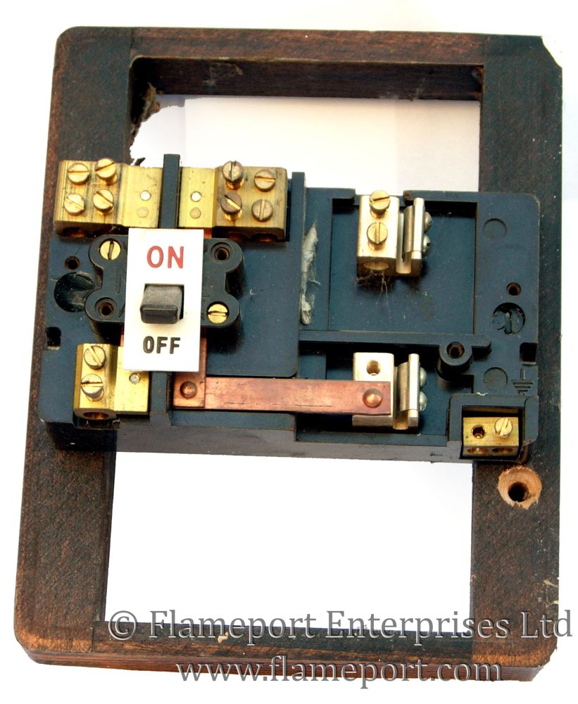 Wylex one way 60A fusebox